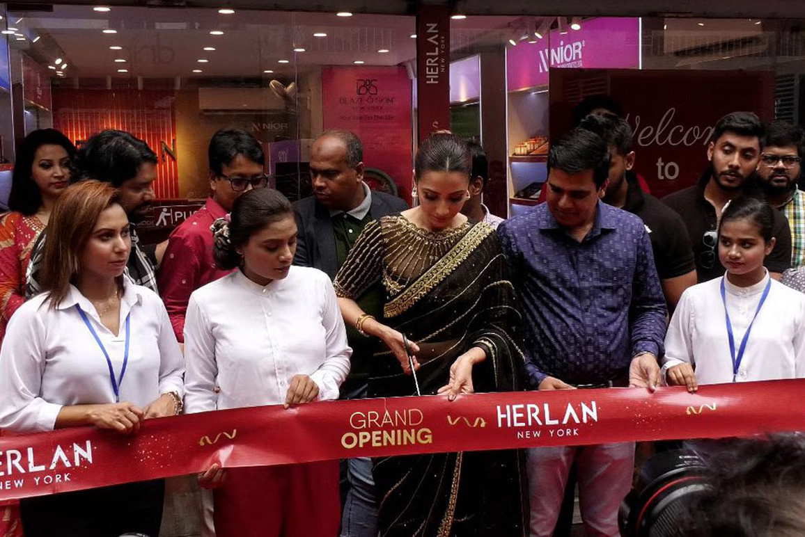 Cosmetics brand Herlan launched a "Herlan Store" at Banasree in Dhaka ...